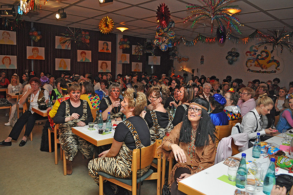 Fotos der KFD Frauenfastnacht Gernsheim 2013 - Melibokus Rundblick